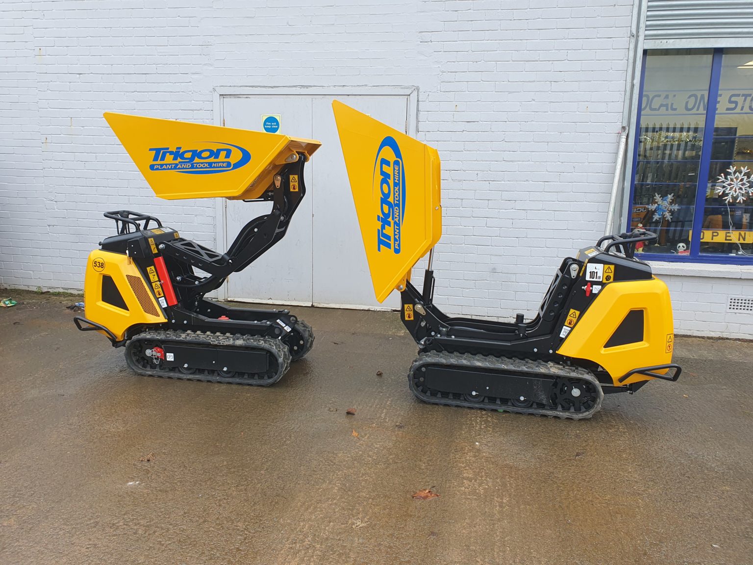 JCB 0.5t Hi Tip Tracked Barrow – Trigon Plant and Tool Hire